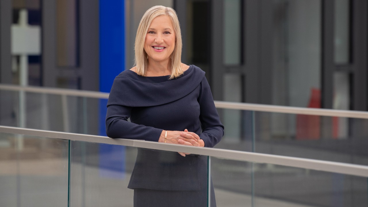 Fresenius Medical Care und Vorstandsvorsitzende Helen Giza unter den ...